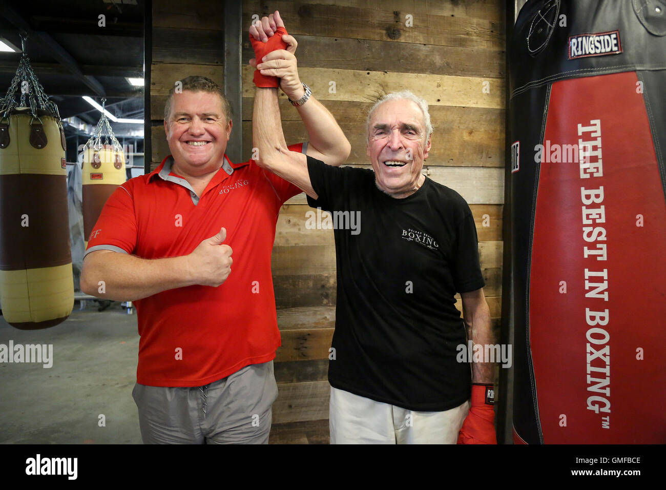 Florida, USA. 26th Aug, 2016. 89-year-old Dr. Alan Freemond (right) and ...