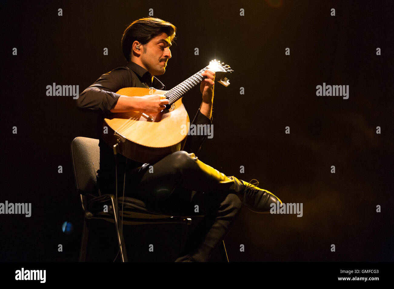 Fado guitar player hi-res stock photography and images - Alamy
