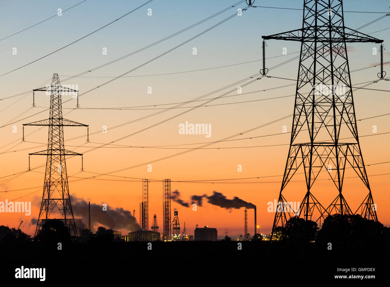 Electricity Pylon Uk And Countryside High Resolution Stock Photography ...