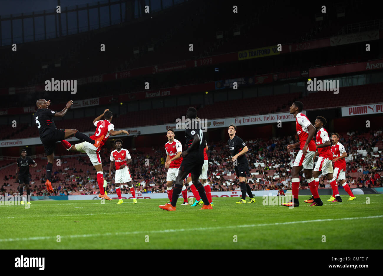 Arsenal liverpool emirates hi-res stock photography and images - Alamy