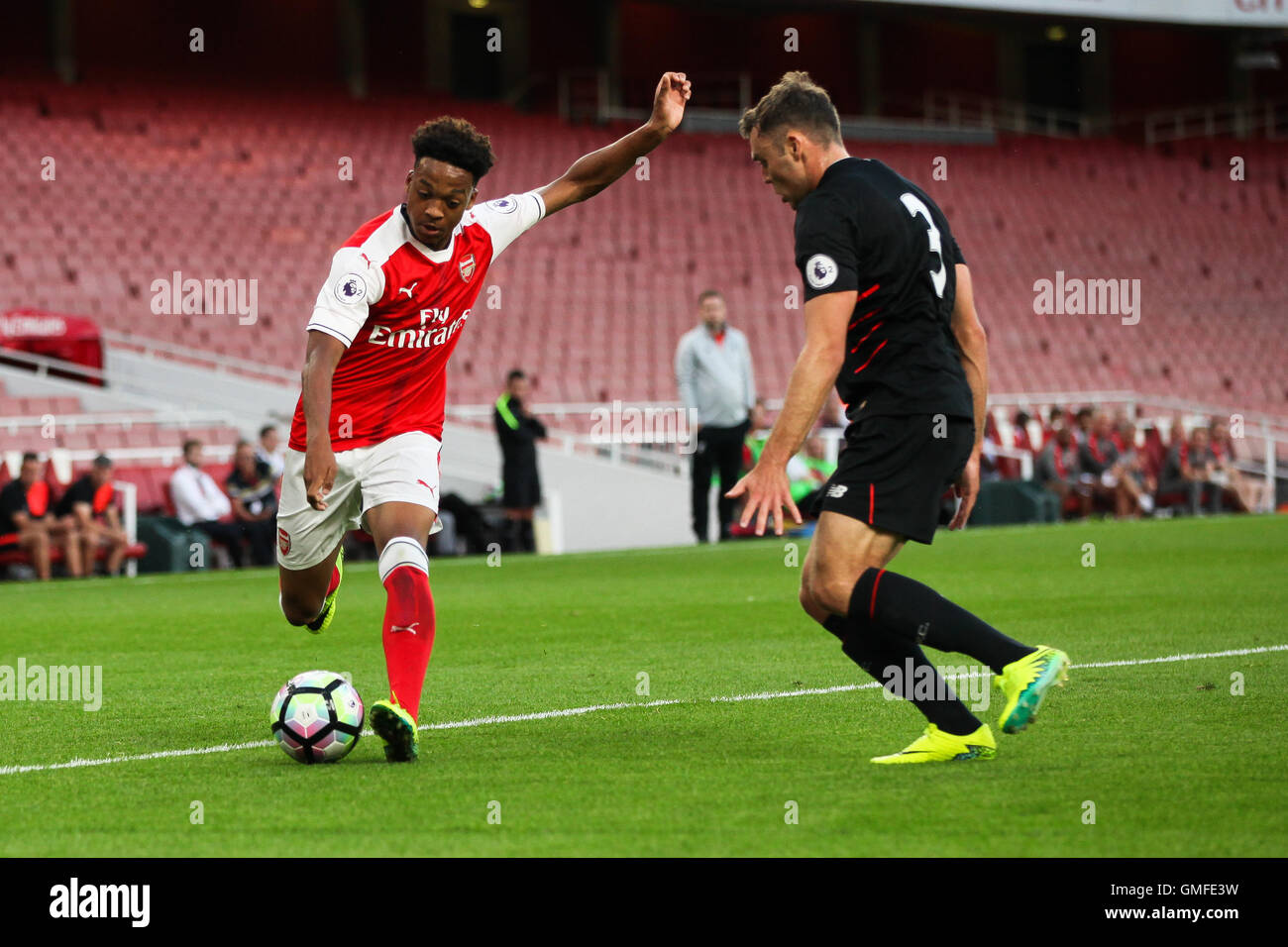 Chuba akpom arsenal hi-res stock photography and images - Alamy