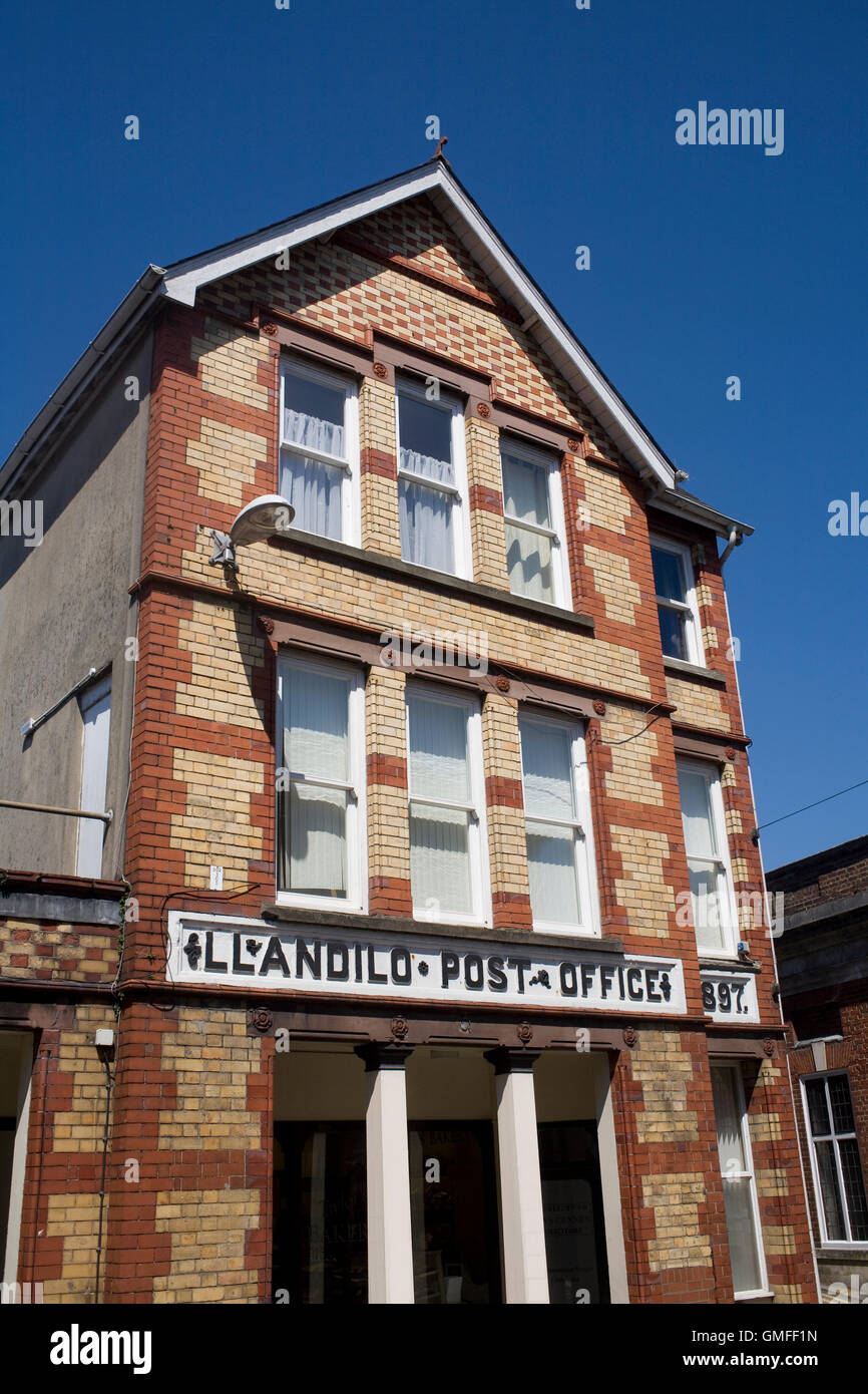 Llandeilo post office hi-res stock photography and images - Alamy