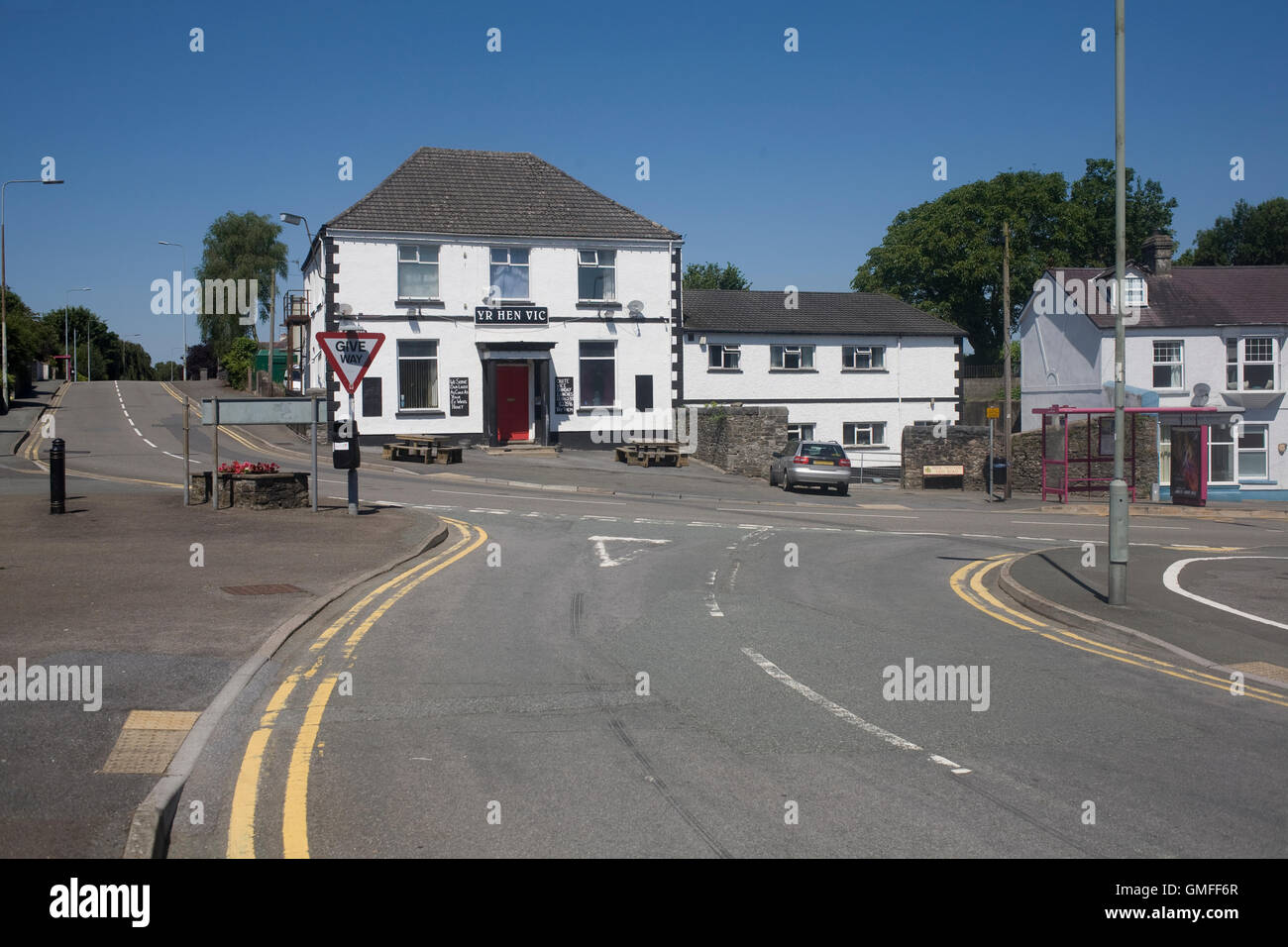 Carmarthenshire wales pub hi-res stock photography and images - Alamy