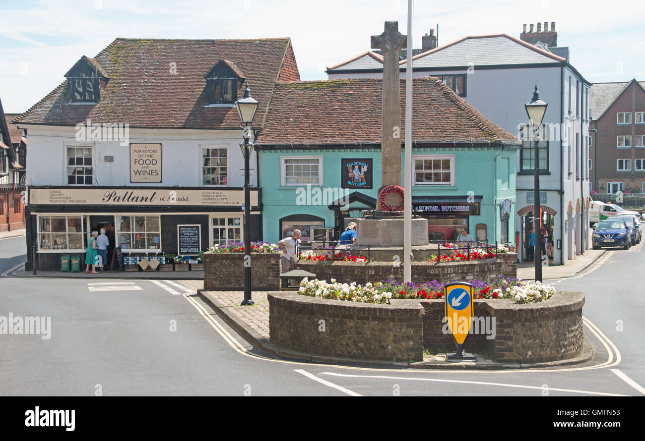 Arundel shops hi-res stock photography and images - Alamy