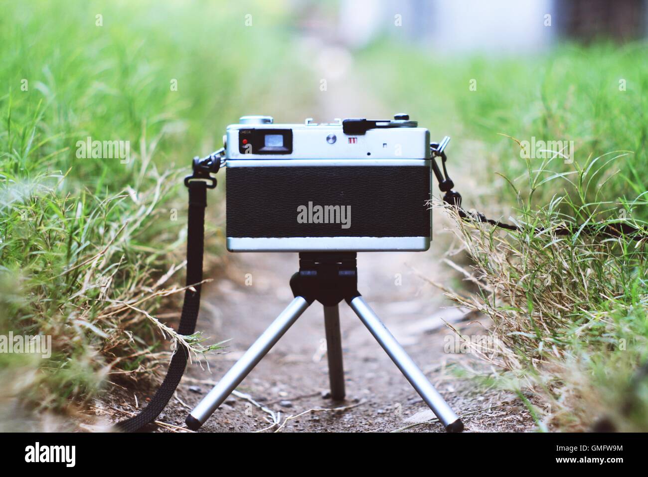 Analog film camera hi-res stock photography and images - Alamy