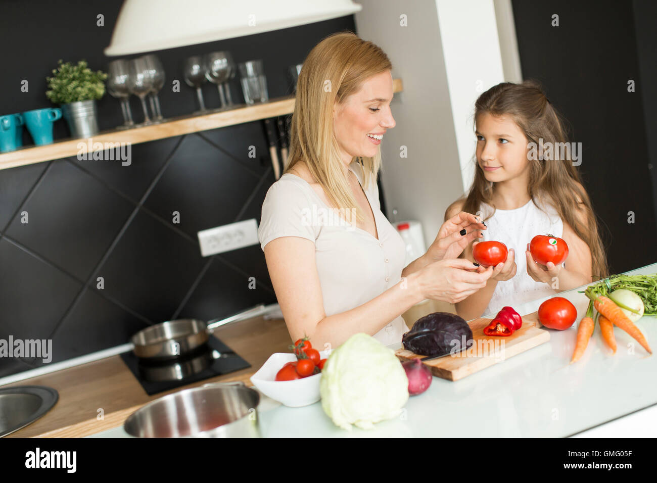 Girl in modern lifestyle hi-res stock photography and images - Alamy