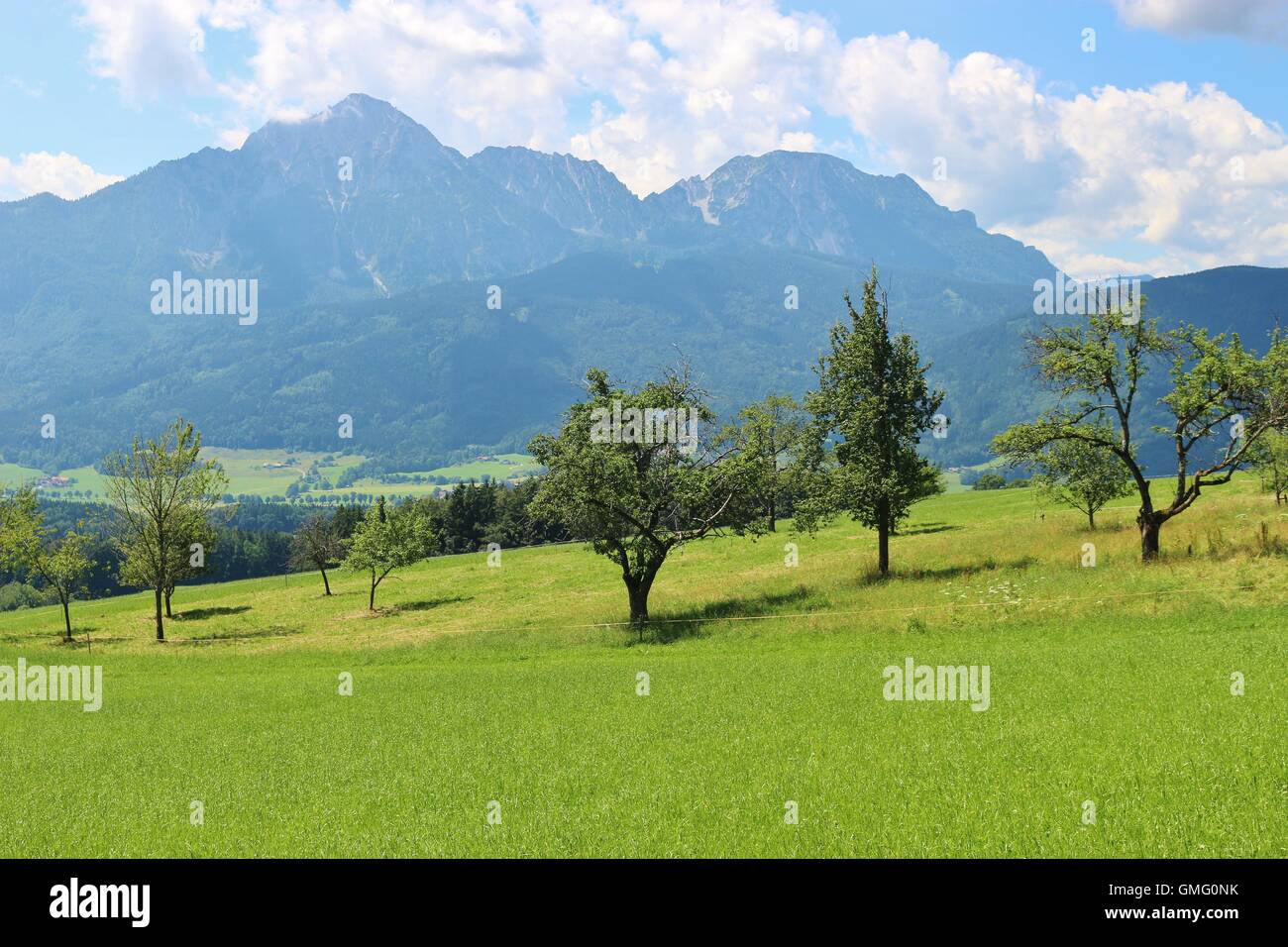 Idyllic countryside in Bavaria, Germany. The alps and a mountain ...