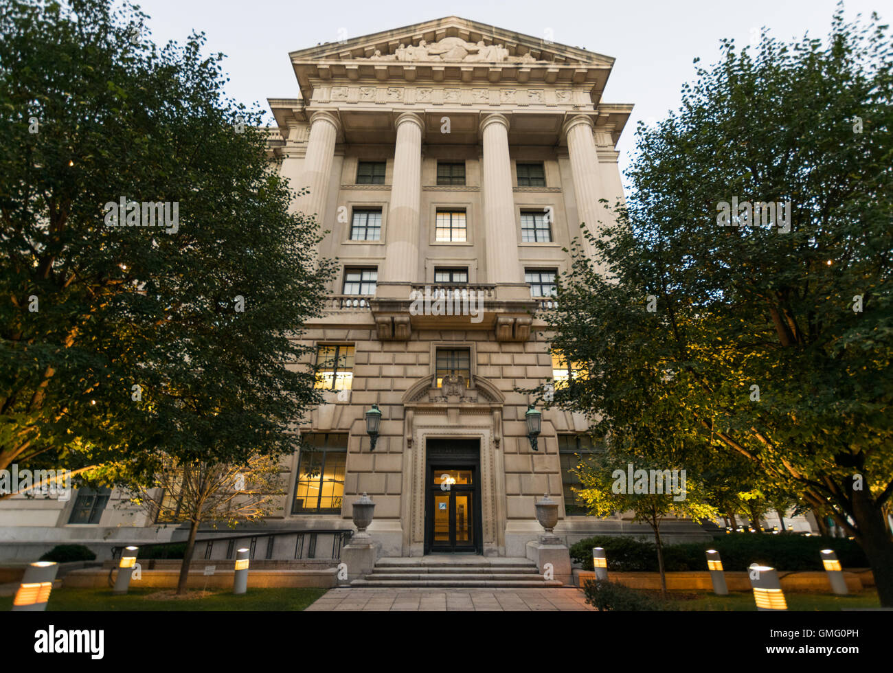 Ronald Reagan Building and Inernational Trade Center in DC Stock Photo ...