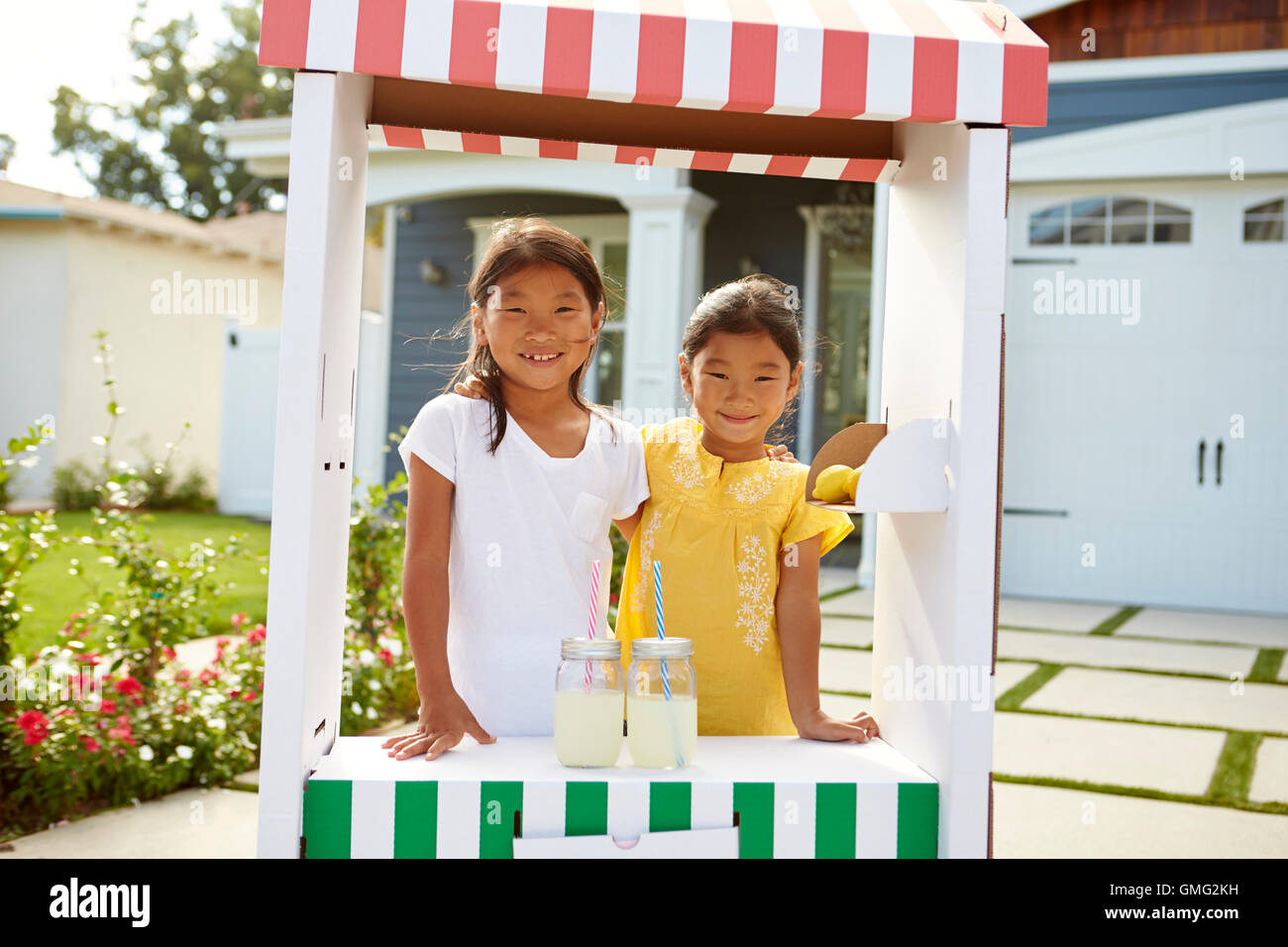 Children Selling Lemonade High Resolution Stock Photography and Images ...