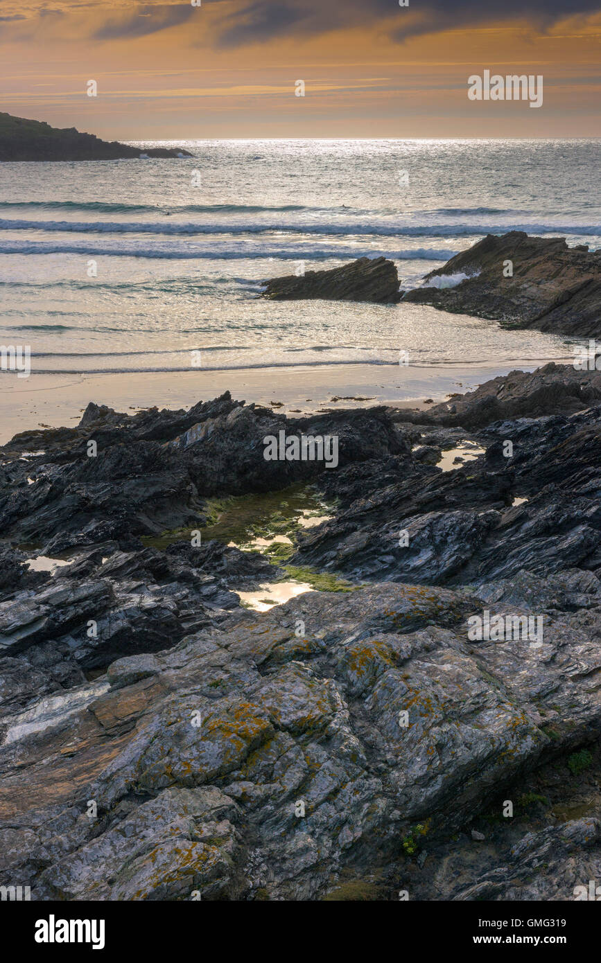 Incoming tide at Crantock in Newquay, Cornwall Stock Photo - Alamy