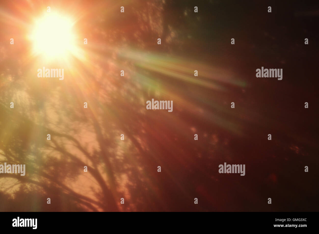 Radiant sun rays hi-res stock photography and images - Alamy