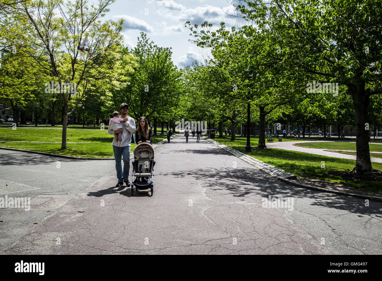 People walking in the Boston Common park Stock Photo - Alamy