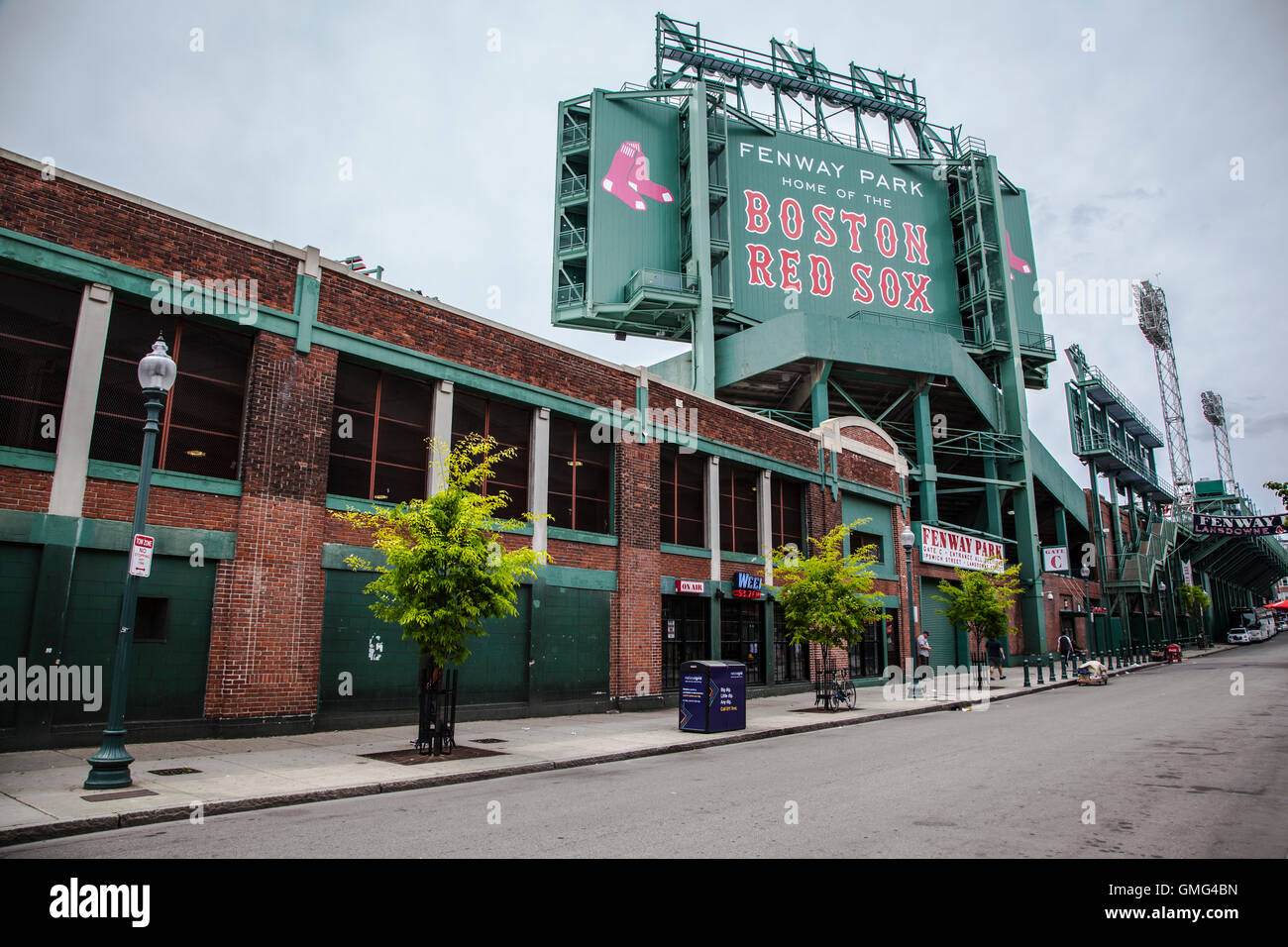 Green Monster Boston Stock Photos & Green Monster Boston Stock Images ...