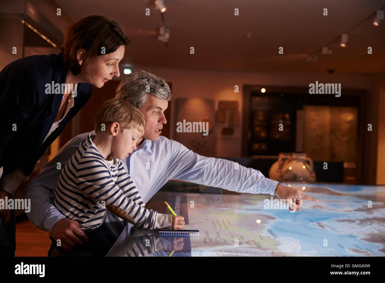 Child map museum hi-res stock photography and images - Alamy
