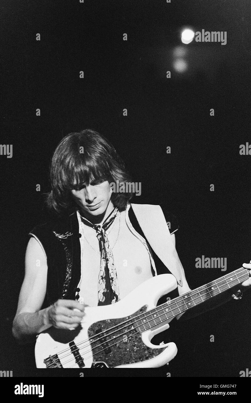 HEART performing live in Los Angeles, CA in 1979. Photo © Kevin Estrada ...