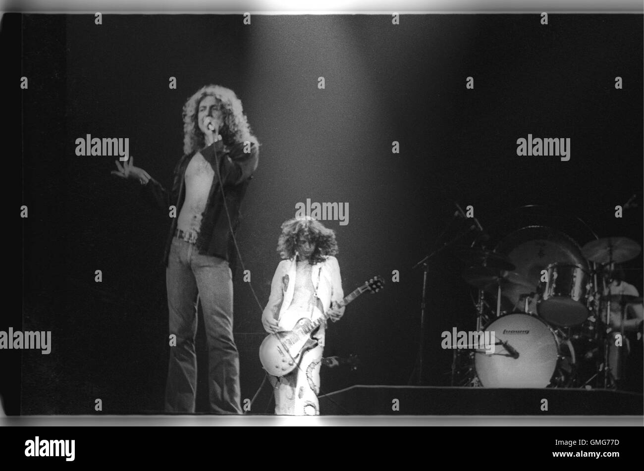 Led zeppelin 1977 hi-res stock photography and images - Alamy