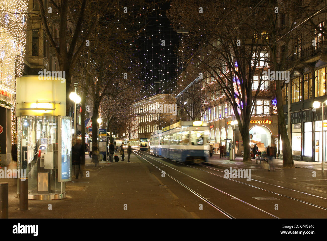 Walking streets lucerne hi-res stock photography and images - Alamy