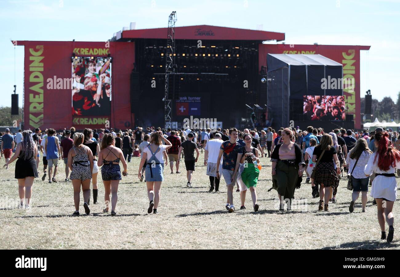 Way towards main stage hi-res stock photography and images - Alamy