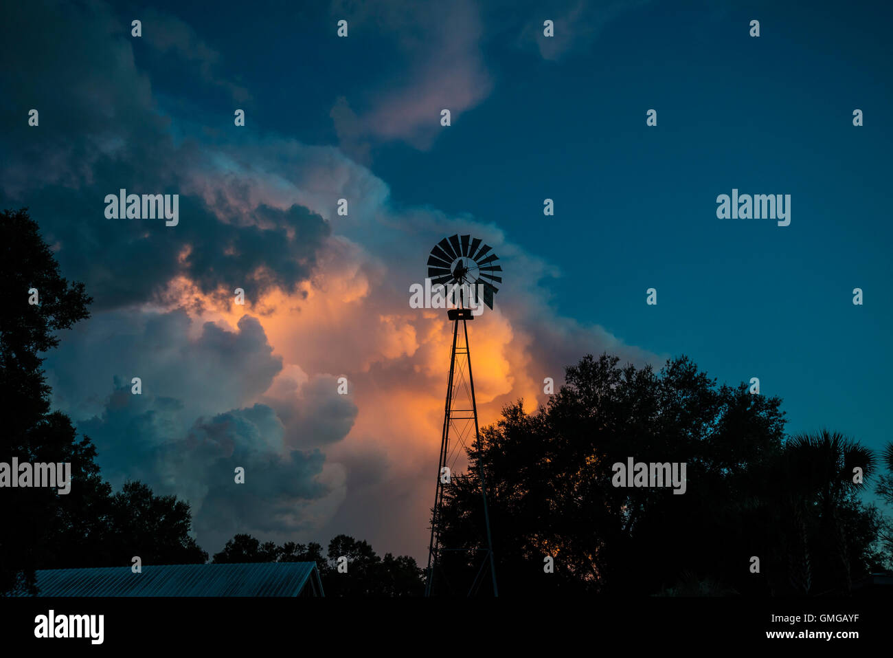 Sunset cloud in North Central Florida Stock Photo - Alamy