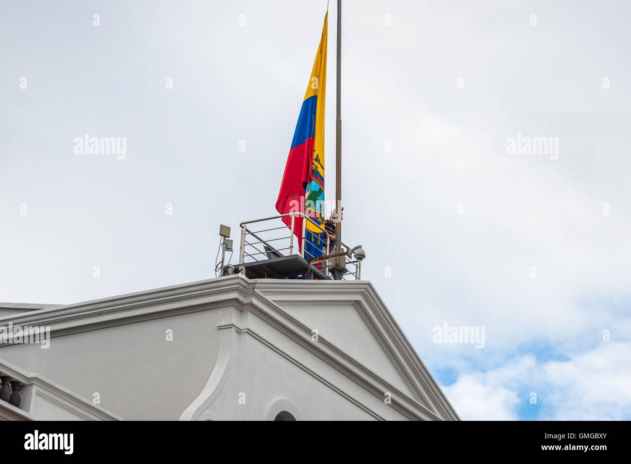 Lowering flag hi-res stock photography and images - Alamy