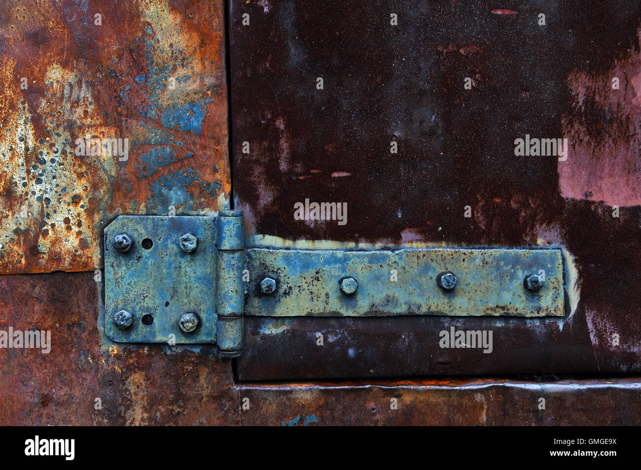 Background image of a piece of rusty iron with hinge of door Stock ...