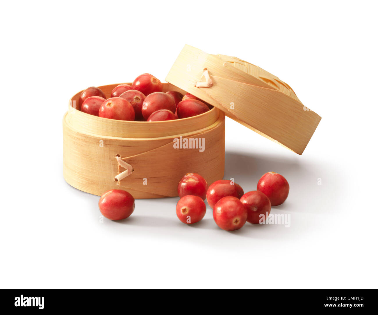 Box with cranberries Stock Photo - Alamy