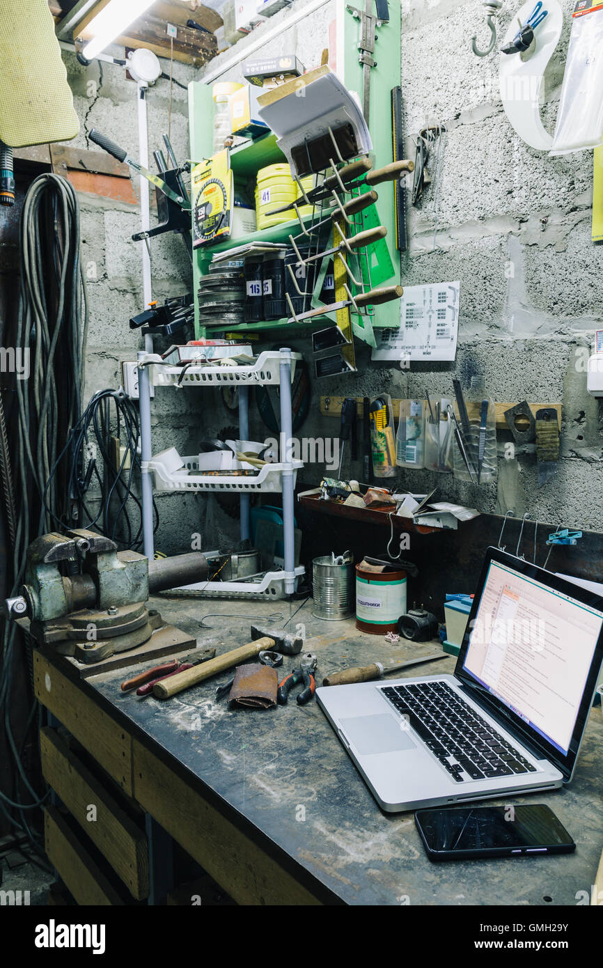 Laptop repair tools hi-res stock photography and images - Alamy