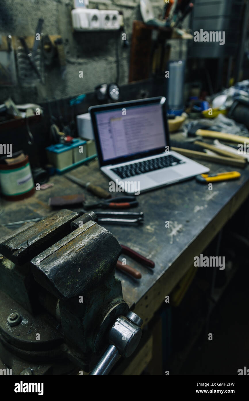Laptop repair tools hi-res stock photography and images - Alamy