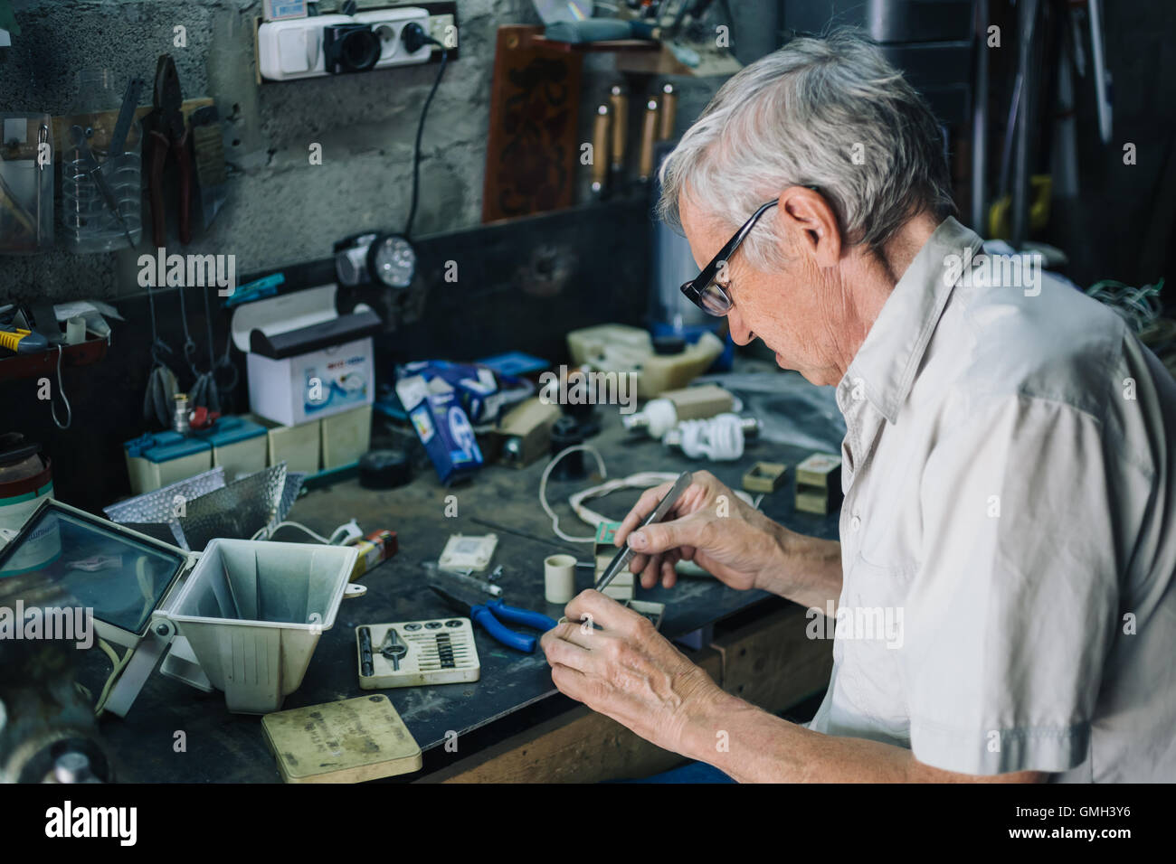 Electrician working indoor hi-res stock photography and images - Alamy
