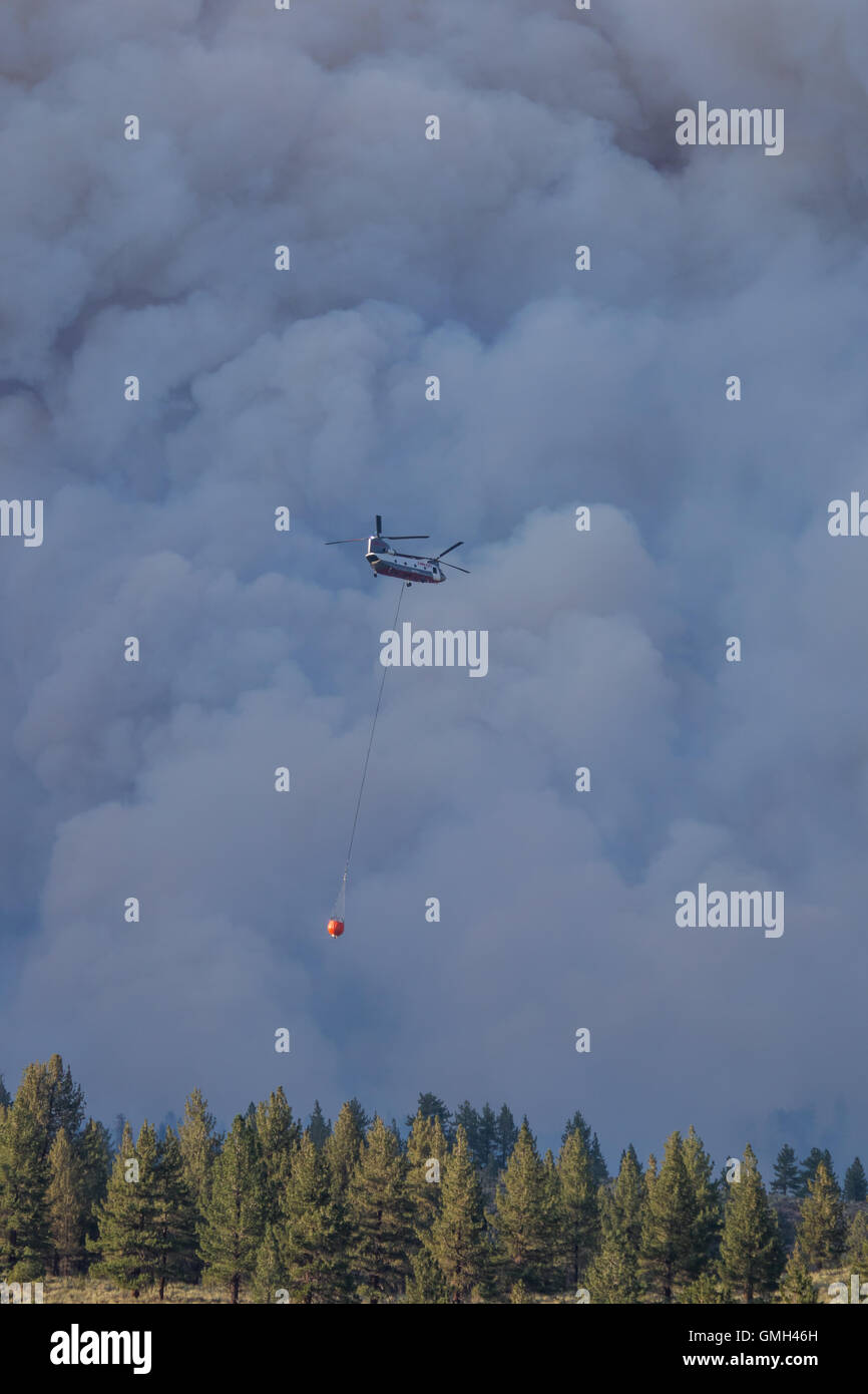 Chinook helicopter fire hi-res stock photography and images - Alamy