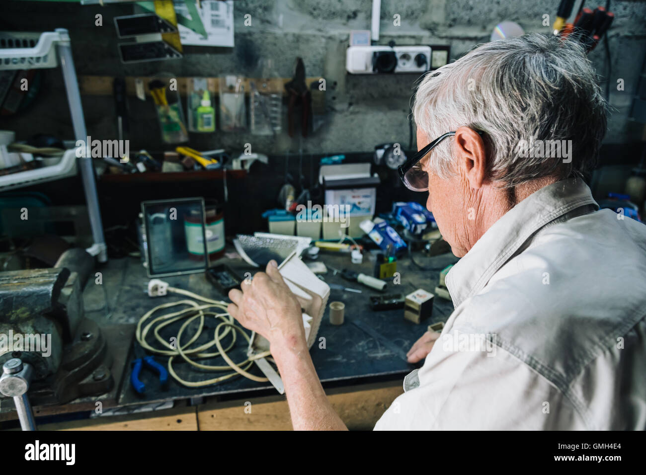 Electrician working indoor hi-res stock photography and images - Alamy