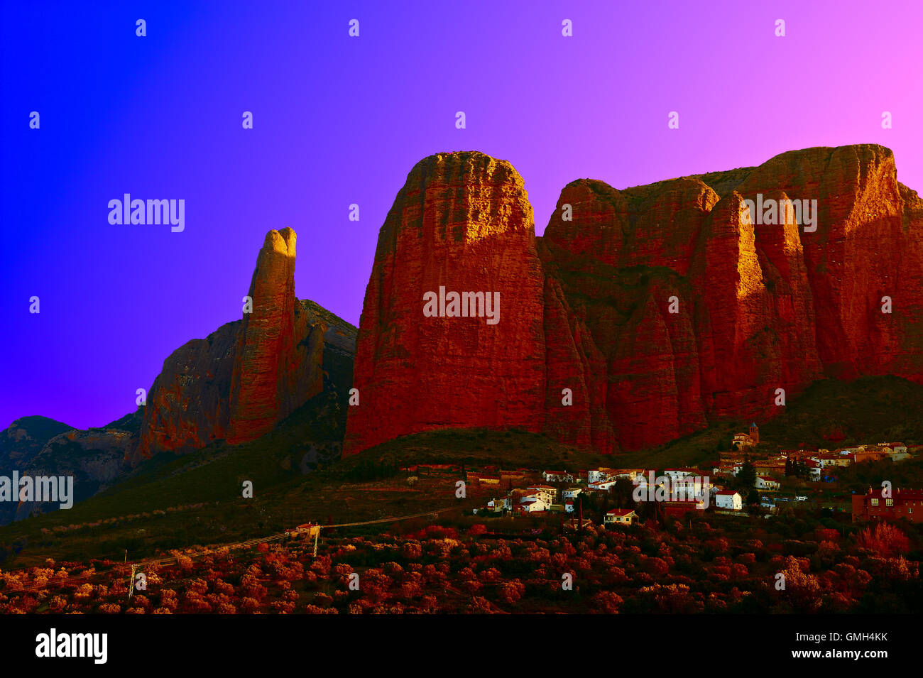 Medieval farm night hi-res stock photography and images - Alamy