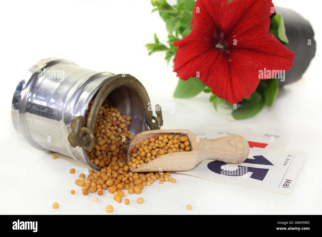 Slow release fertilizer hi-res stock photography and images - Alamy