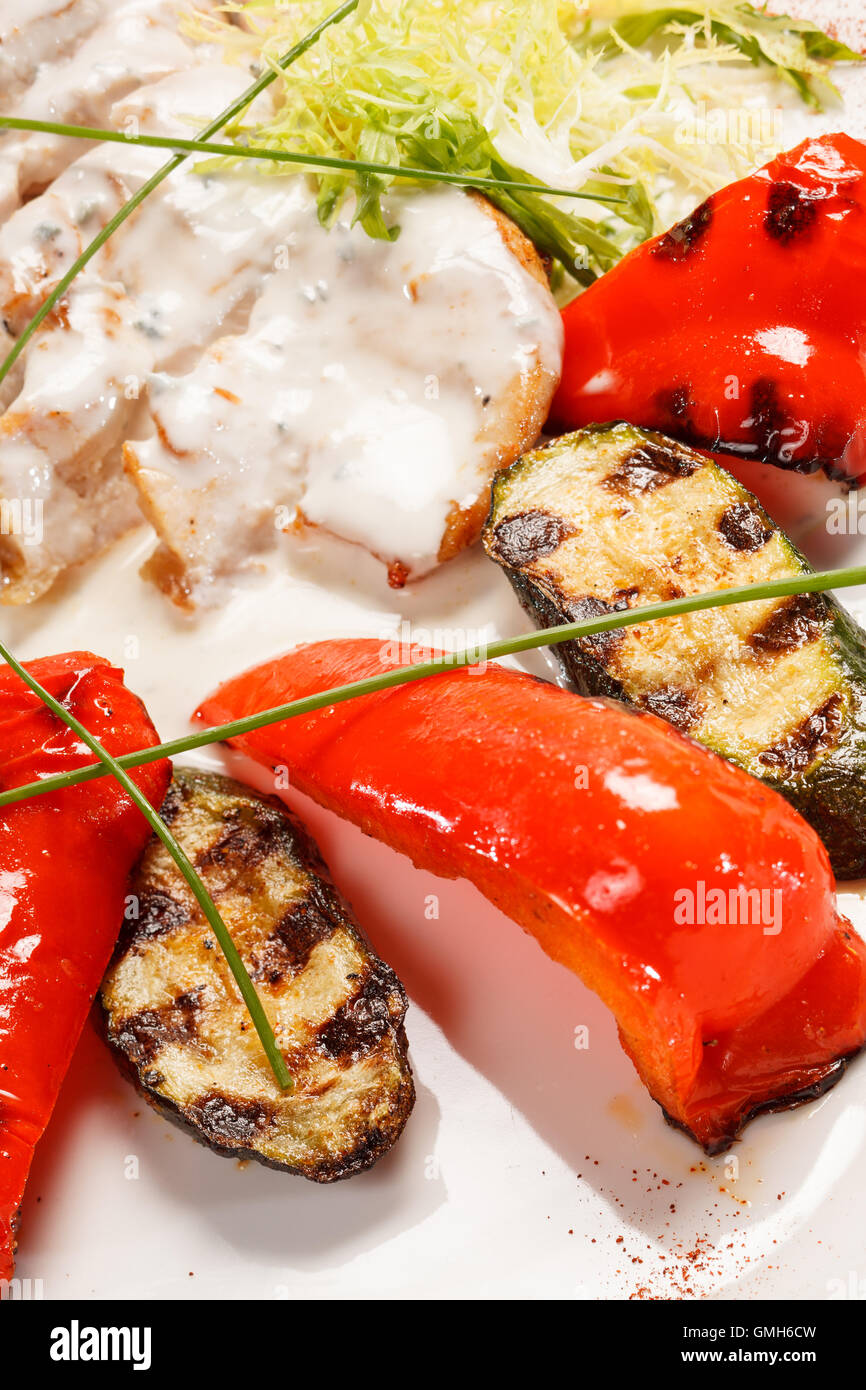 Grilled chicken fillet with vegetables Stock Photo - Alamy