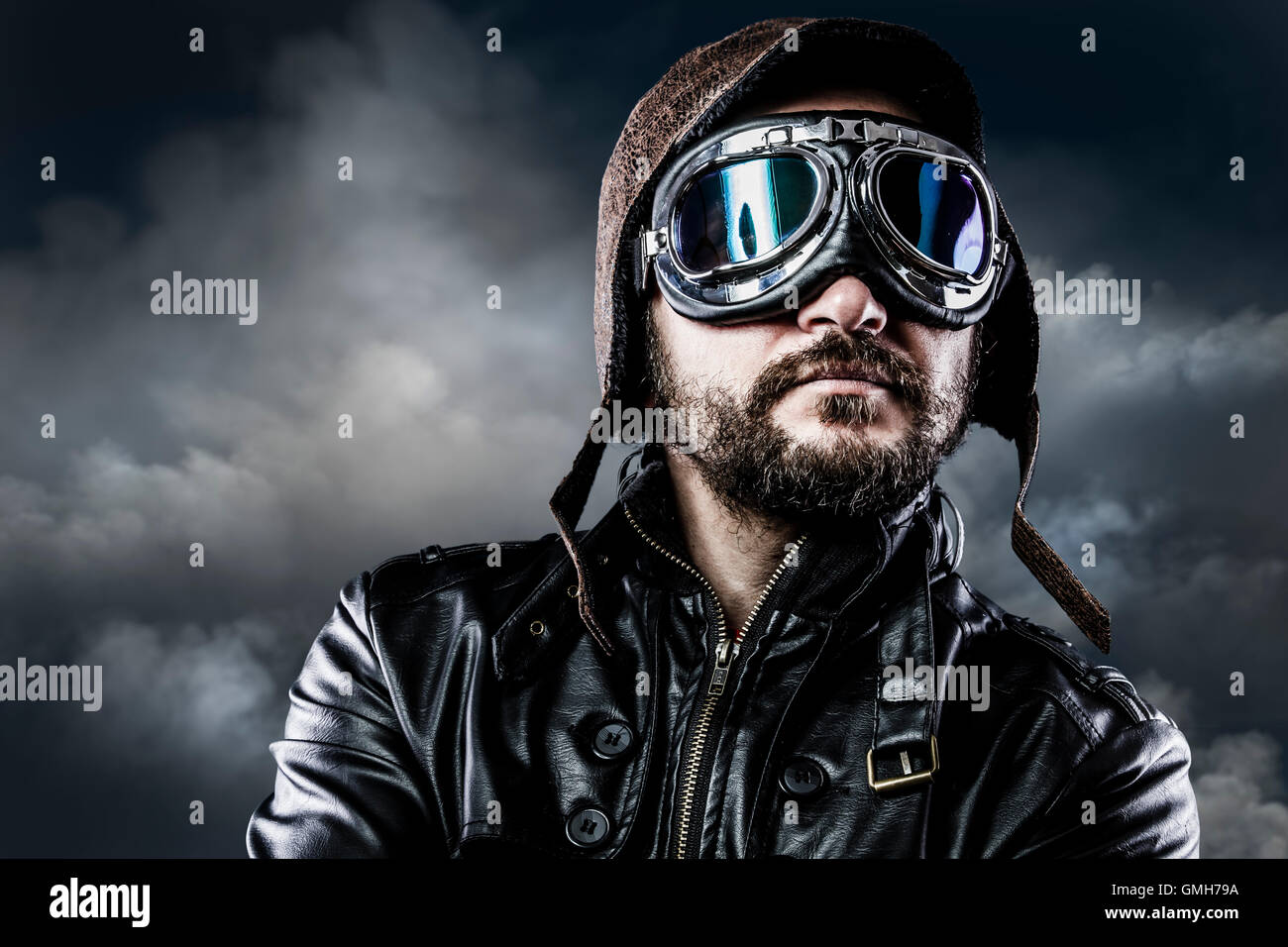 Vintage pilot airman hi-res stock photography and images - Alamy