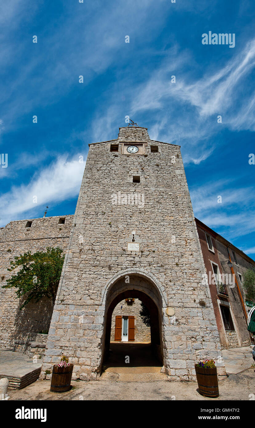 Ancient time city wall and steps hi-res stock photography and images ...