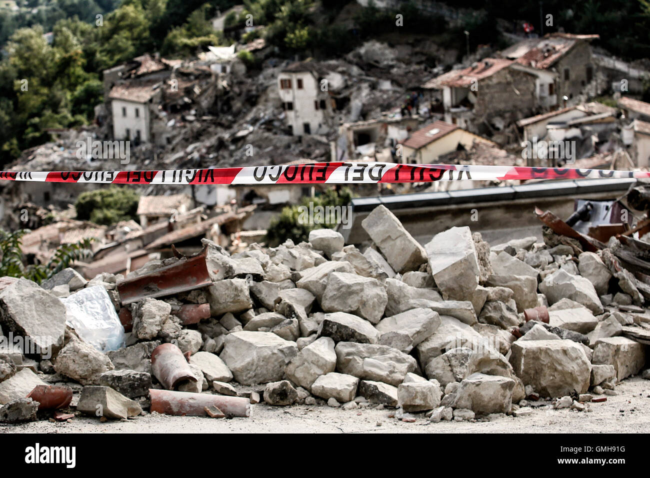 panoramica del paese raso al suolo. View of the destroyed village of ...