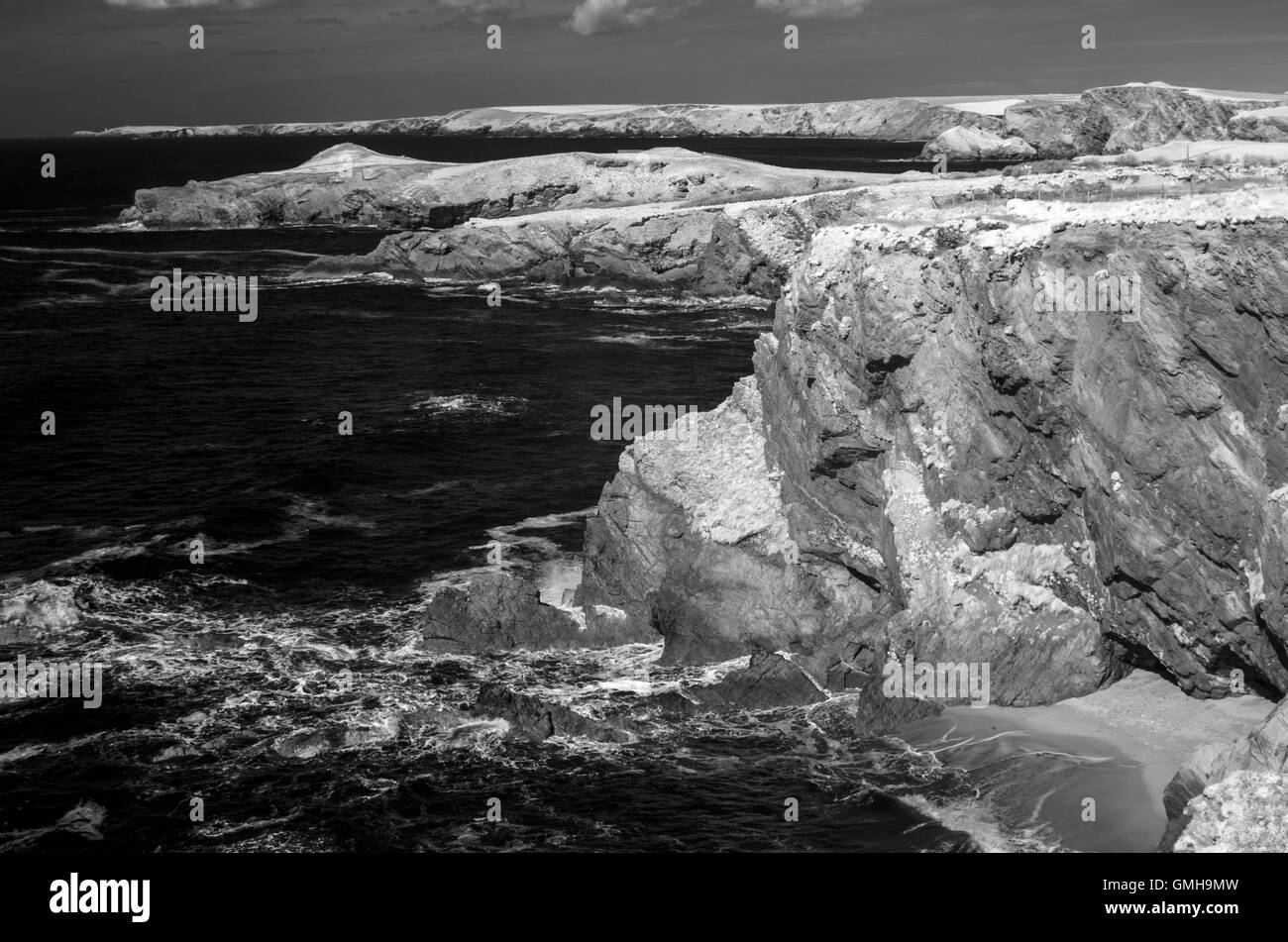 Waves hit Newquay cliffs number 3622 Stock Photo - Alamy