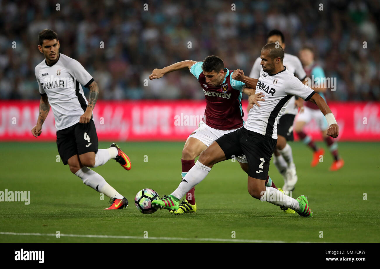 West ham uniteds jonathan calleri hi-res stock photography and images ...
