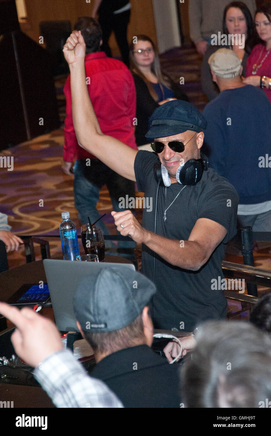 LAS VEGAS, NV - November 15, 2015: ***HOUSE COVERAGE*** Tom Morello ...