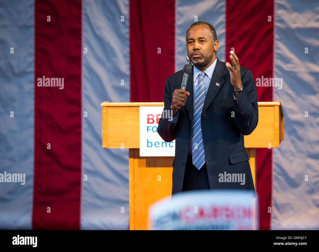 Dr carson hi-res stock photography and images - Alamy