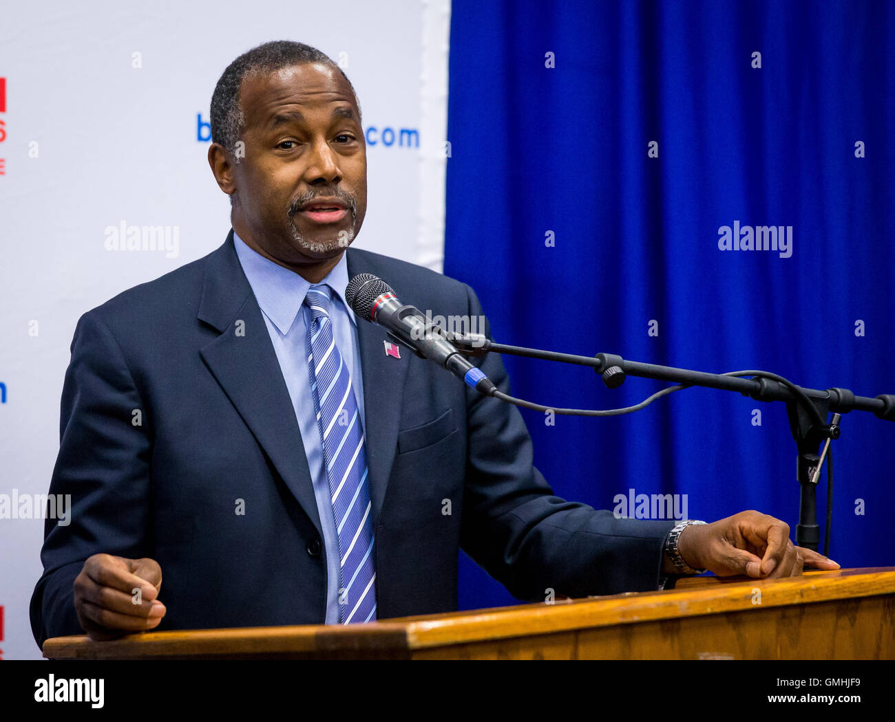 Dr ben carson hi-res stock photography and images - Alamy
