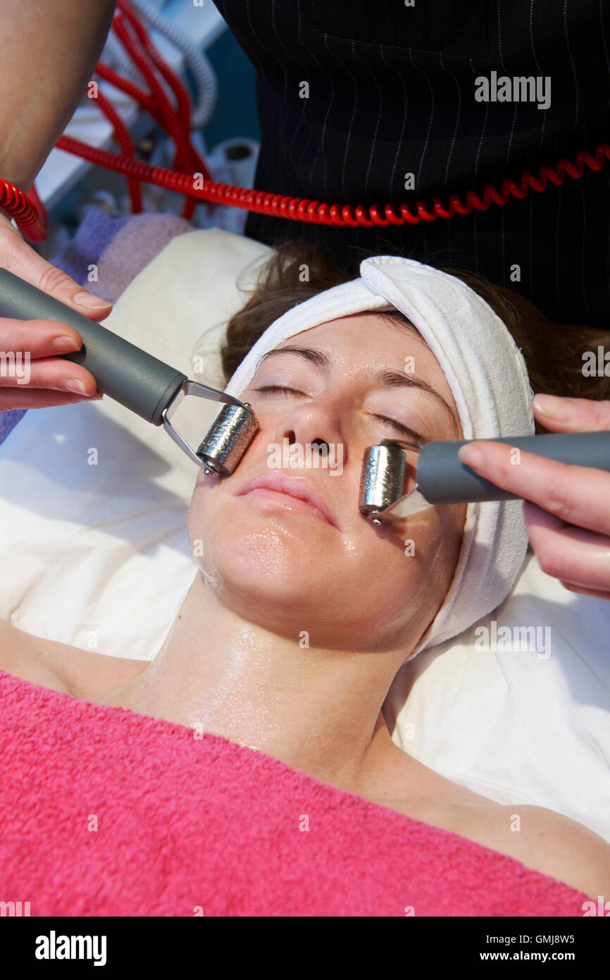 Facial electrodes hi-res stock photography and images - Alamy