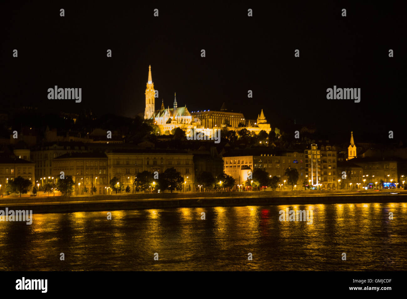 Buda Castle at night, seen from Elisabeth Bridge/Erzsébet híd with ...