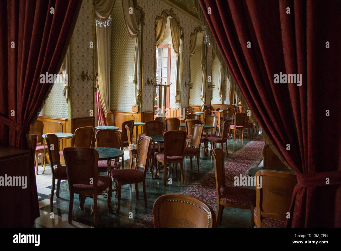 Inside Café Gerbeaud, Budapest, Hungary Stock Photo - Alamy