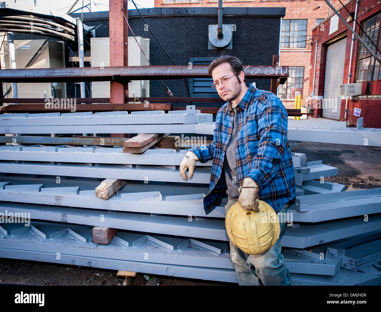 Training employee blue collar hi-res stock photography and images - Alamy