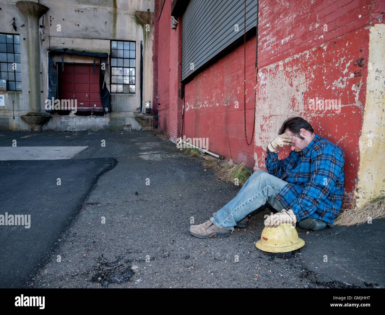 Blue collar employee training hi-res stock photography and images - Alamy