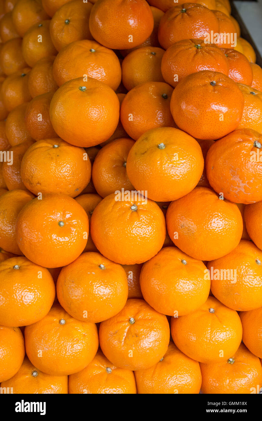 stack of oranges in a French market Stock Photo - Alamy