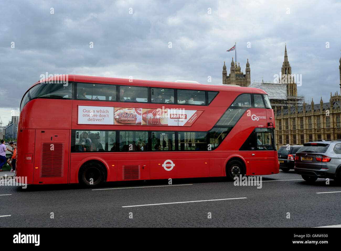 London Transport bus on Westminster Bridge Stock Photo - Alamy