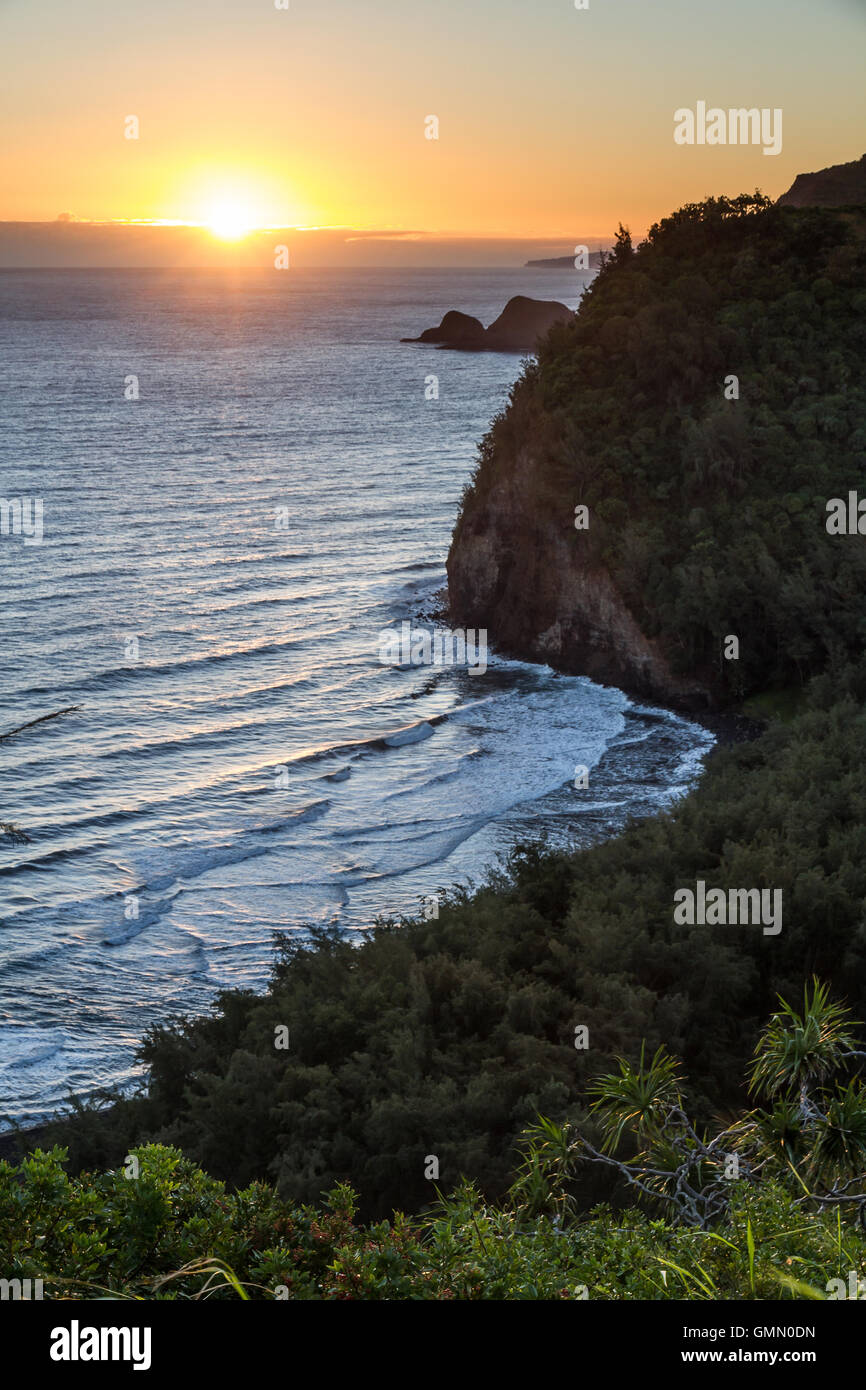 Hawaii sunrise hi-res stock photography and images - Alamy
